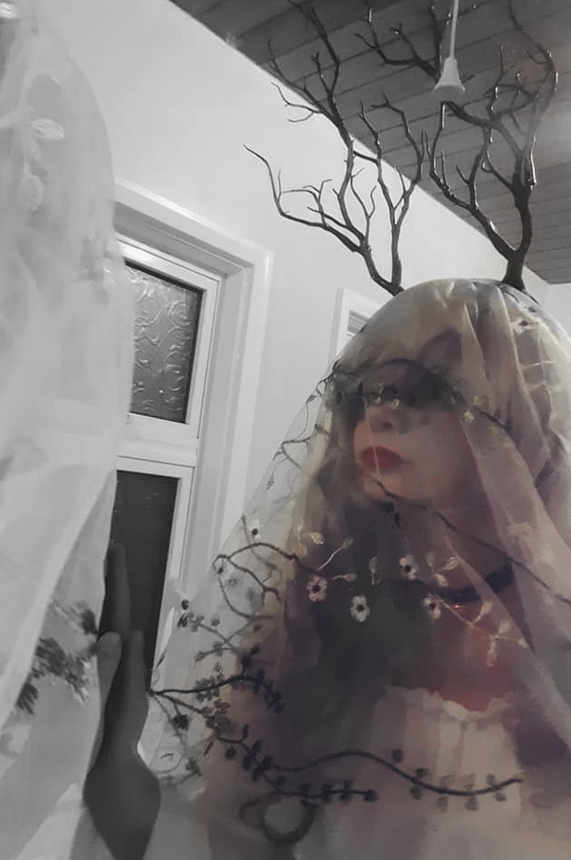 About – Magda Knight